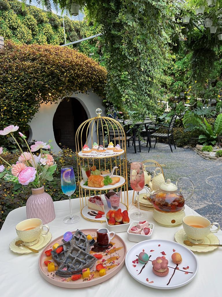 Hobbiton Village - Cameron Flora Park